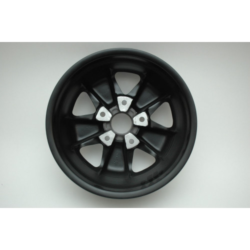 Porsche 911 Deep Six Fuchs Wheel 15x6 no Heart date stamp 11-70 91136110200