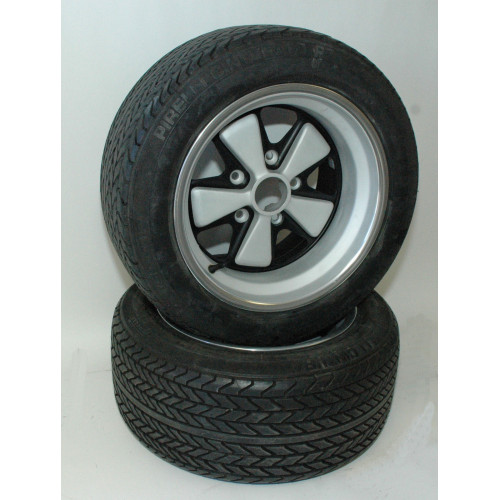 Porsche 911 RSR Fuchs Wheels & P-7 Tires 15x9 & 11 91136102012