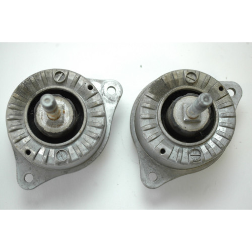 Porsche 993 Engine Mount 99337504905 SS 99337504909